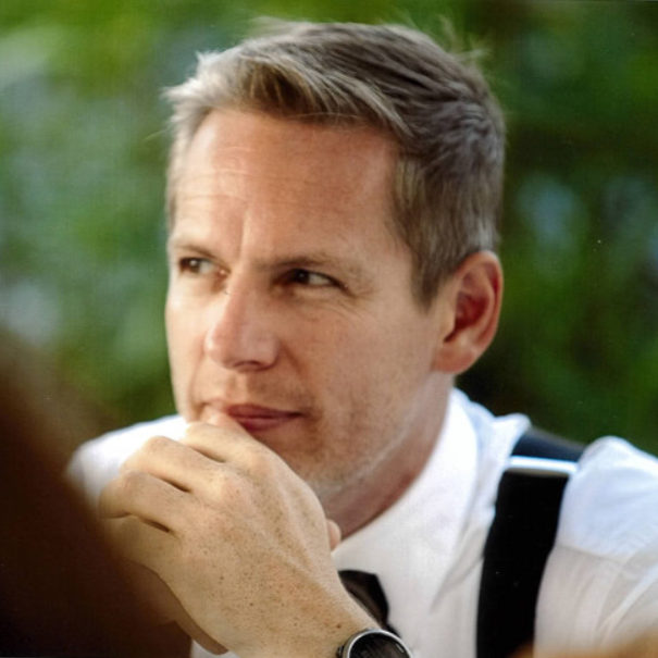 Wim Bijnens, Auteur op Inclusive Society